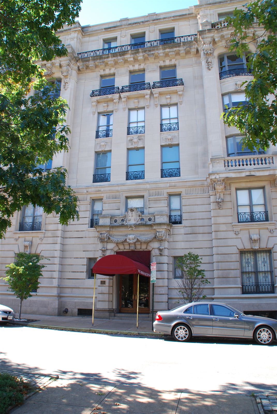 Locations Hub - Washington Place Apartments