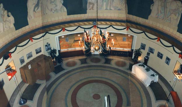 Locations Hub - Senator Theatre